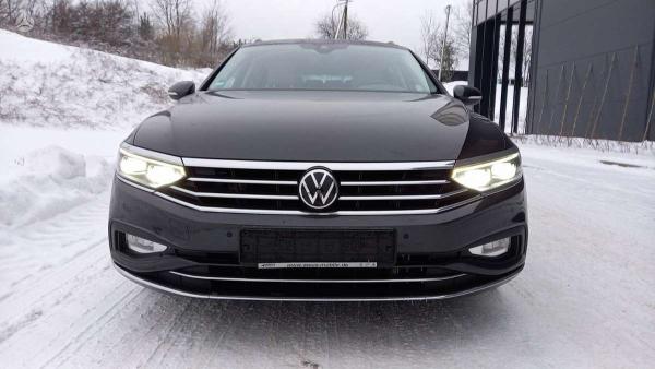 Pelēks Volkswagen Passat 2022 Viļņa, ar dzinēja tilpumu 1.97 L un nobraukumu 141 tūkst. km par 20500 €, foto 2 vietnē AUTOMOTO.COM.LV