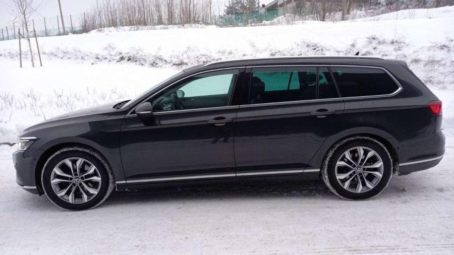 Pelēks Volkswagen Passat 2022 Viļņa, ar dzinēja tilpumu 1.97 L un nobraukumu 141 tūkst. km par 20500 €, foto 4 vietnē AUTOMOTO.COM.LV