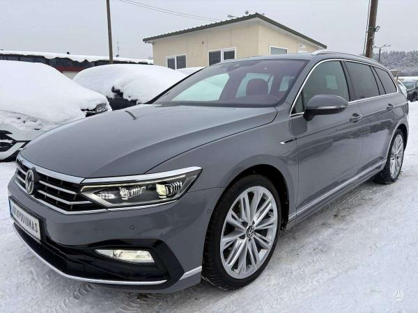 Grey Volkswagen Passat 2022 in Vilnius, with an engine capacity of 1.98 L and mileage of 196 thousand km for 17950 €, photo 1 on AUTOMOTO.COM.LV