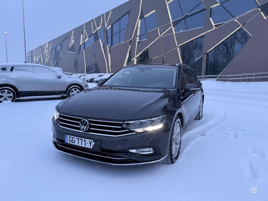 Pelēks Volkswagen Passat 2022 Šauļi, ar dzinēja tilpumu 1.97 L un nobraukumu 160 tūkst. km par 16500 €, foto 1 vietnē AUTOMOTO.COM.LV