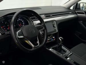Grey Volkswagen Passat 2022 in Vilnius, with an engine capacity of 1.97 L and mileage of 144 thousand km for 15999 €, photo 9 on AUTOMOTO.COM.LV