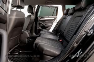 Grey Volkswagen Passat 2022 in Parnu, with an engine capacity of 2.00 L and mileage of 163 thousand km for 22500 €, photo 8 on AUTOMOTO.COM.LV