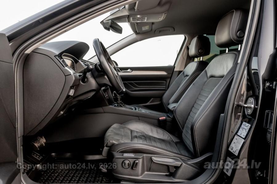 Grey Volkswagen Passat 2022 in Parnu, with an engine capacity of 2.00 L and mileage of 163 thousand km for 22500 €, photo 10 on AUTOMOTO.COM.LV
