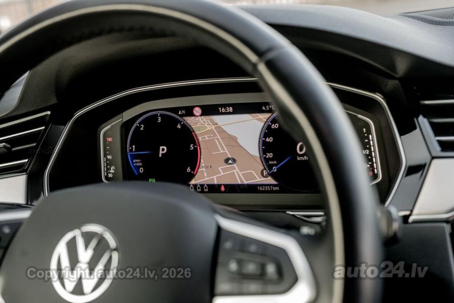 Grey Volkswagen Passat 2022 in Parnu, with an engine capacity of 2.00 L and mileage of 163 thousand km for 22500 €, photo 18 on AUTOMOTO.COM.LV