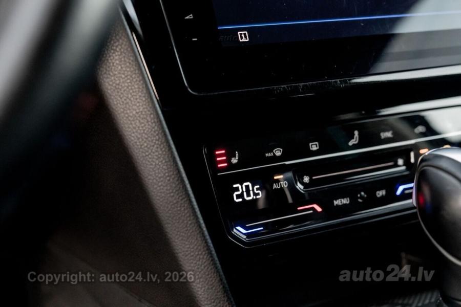 Grey Volkswagen Passat 2022 in Parnu, with an engine capacity of 2.00 L and mileage of 163 thousand km for 22500 €, photo 22 on AUTOMOTO.COM.LV