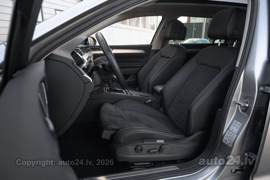 Grey Volkswagen Passat 2022 in Jelgava, with an engine capacity of 2.00 L and mileage of 128 thousand km for 24031 €, photo 8 on AUTOMOTO.COM.LV