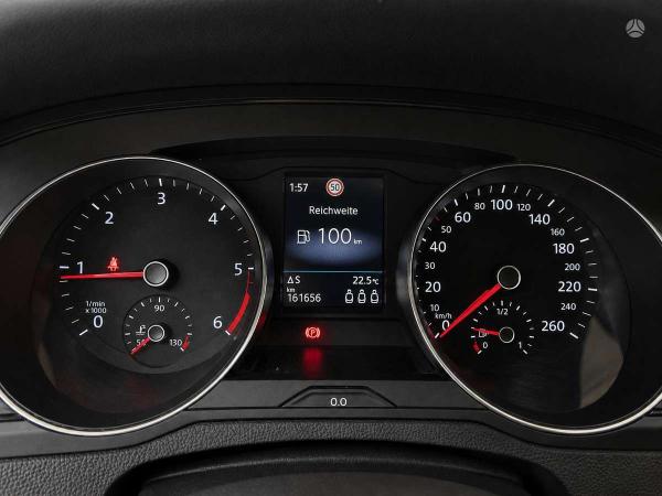 Pelēks Volkswagen Passat 2022 Viļņa, ar dzinēja tilpumu 1.97 L un nobraukumu 162 tūkst. km par 14900 €, foto 8 vietnē AUTOMOTO.COM.LV