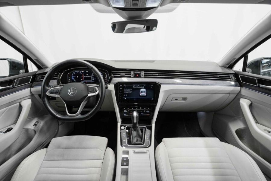 Grey Volkswagen Passat 2022 in Tallinn, with an engine capacity of 2.00 L and mileage of 138 thousand km for 23100 €, photo 15 on AUTOMOTO.COM.LV