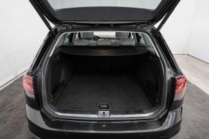Grey Volkswagen Passat 2022 in Tallinn, with an engine capacity of 2.00 L and mileage of 138 thousand km for 23100 €, photo 22 on AUTOMOTO.COM.LV