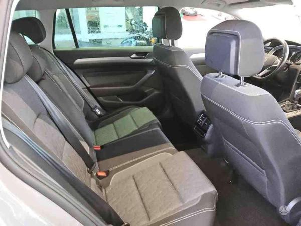 Grey Volkswagen Passat 2022 in Kaunas, with an engine capacity of 1.97 L and mileage of 170 thousand km for 16499 €, photo 8 on AUTOMOTO.COM.LV