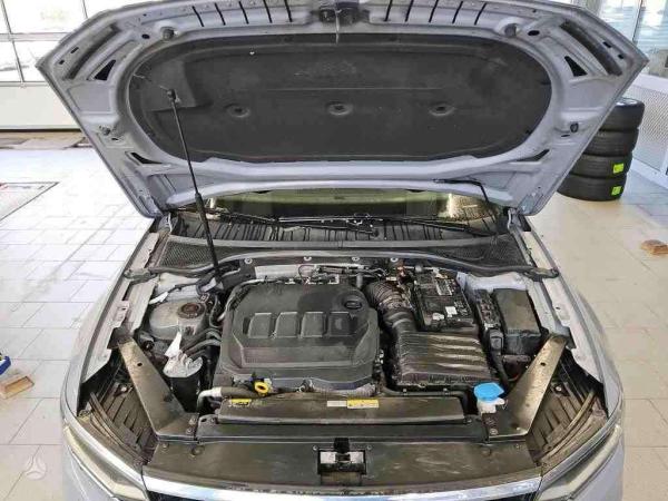 Grey Volkswagen Passat 2022 in Kaunas, with an engine capacity of 1.97 L and mileage of 170 thousand km for 16499 €, photo 9 on AUTOMOTO.COM.LV