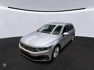 Grey Volkswagen Passat 2022 in Vilnius, with an engine capacity of 1.40 L and mileage of 196 thousand km for 15700 €, photo  on AUTOMOTO.COM.LV
