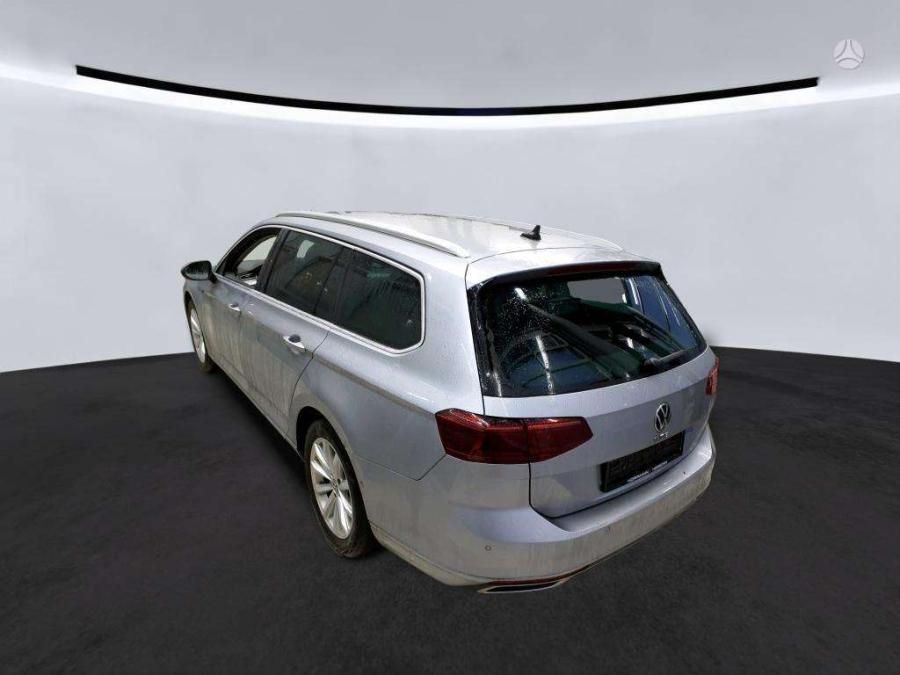 Grey Volkswagen Passat 2022 in Vilnius, with an engine capacity of 1.40 L and mileage of 196 thousand km for 15700 €, photo 4 on AUTOMOTO.COM.LV