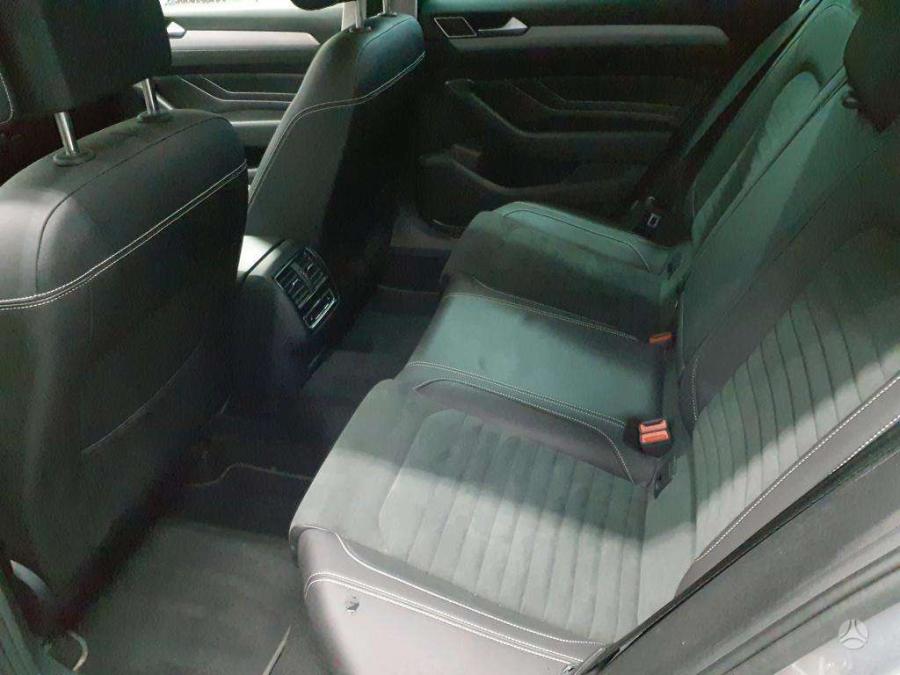 Grey Volkswagen Passat 2022 in Vilnius, with an engine capacity of 1.40 L and mileage of 196 thousand km for 15700 €, photo 7 on AUTOMOTO.COM.LV