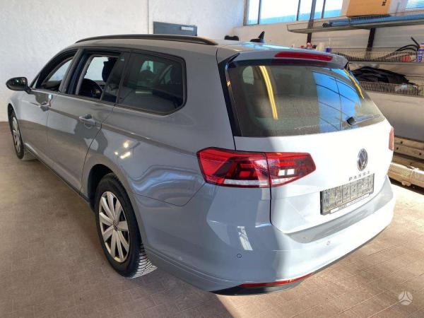 Grey Volkswagen Passat 2022 in Kaunas, with an engine capacity of 1.97 L and mileage of 174 thousand km for 15499 €, photo 3 on AUTOMOTO.COM.LV
