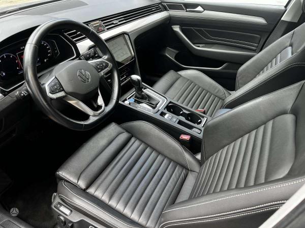 Grey Volkswagen Passat 2022 in Vilnius, with an engine capacity of 1.97 L and mileage of 180 thousand km for 17720 €, photo 9 on AUTOMOTO.COM.LV