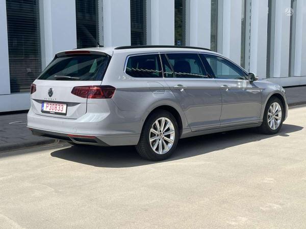 Pelēks Volkswagen Passat 2022 Viļņa, ar dzinēja tilpumu 1.97 L un nobraukumu 180 tūkst. km par 17720 €, foto 7 vietnē AUTOMOTO.COM.LV