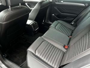 Grey Volkswagen Passat 2022 in Vilnius, with an engine capacity of 1.97 L and mileage of 180 thousand km for 17720 €, photo 12 on AUTOMOTO.COM.LV