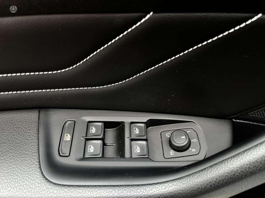 Grey Volkswagen Passat 2022 in Vilnius, with an engine capacity of 1.97 L and mileage of 180 thousand km for 17720 €, photo 23 on AUTOMOTO.COM.LV