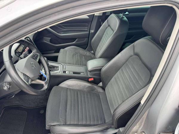 Pelēks Volkswagen Passat 2022 Viļņa, ar dzinēja tilpumu 1.40 L un nobraukumu 197 tūkst. km par 15700 €, foto 10 vietnē AUTOMOTO.COM.LV