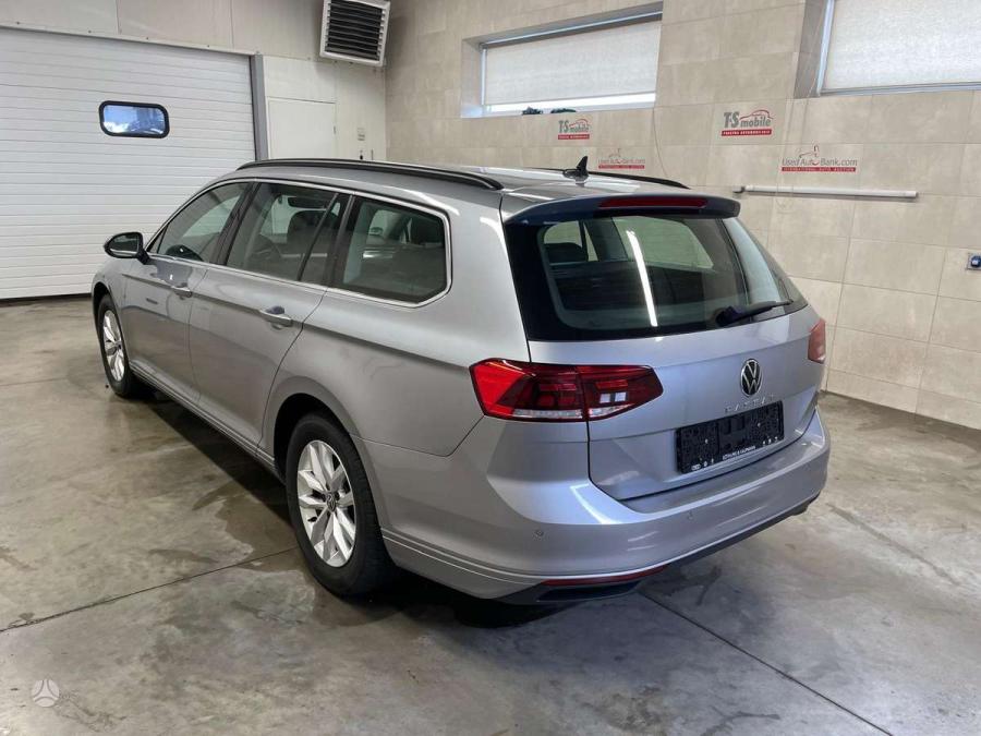 Pelēks Volkswagen Passat 2022 Marijampole, ar dzinēja tilpumu 1.50 L un nobraukumu 114 tūkst. km par 18138 €, foto 5 vietnē AUTOMOTO.COM.LV