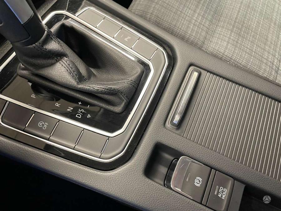 Pelēks Volkswagen Passat 2022 Marijampole, ar dzinēja tilpumu 1.50 L un nobraukumu 114 tūkst. km par 18138 €, foto 15 vietnē AUTOMOTO.COM.LV