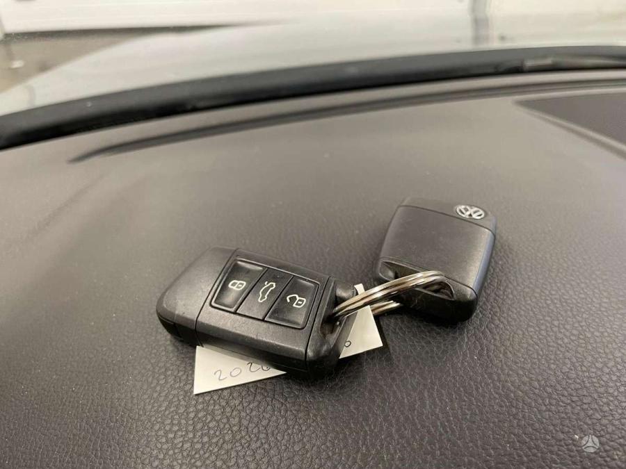 Pelēks Volkswagen Passat 2022 Marijampole, ar dzinēja tilpumu 1.50 L un nobraukumu 114 tūkst. km par 18138 €, foto 16 vietnē AUTOMOTO.COM.LV