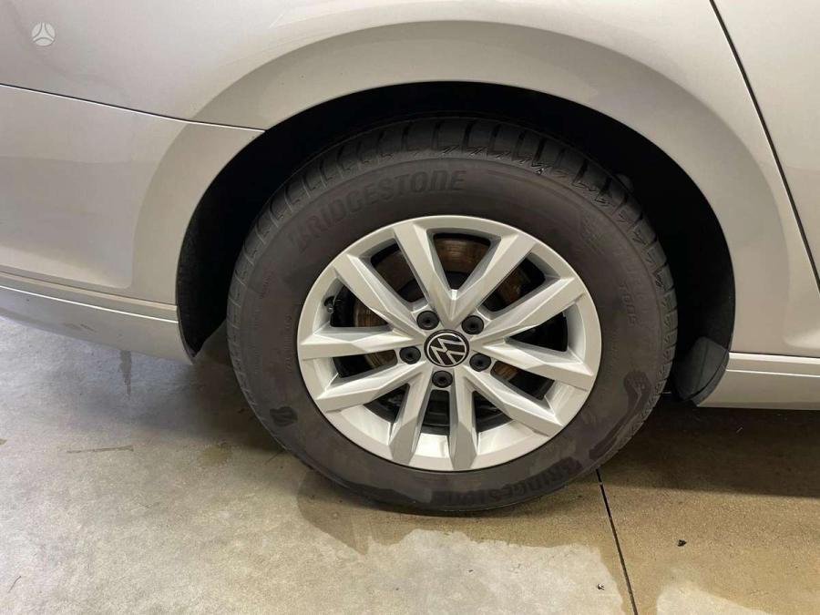 Pelēks Volkswagen Passat 2022 Marijampole, ar dzinēja tilpumu 1.50 L un nobraukumu 114 tūkst. km par 18138 €, foto 21 vietnē AUTOMOTO.COM.LV