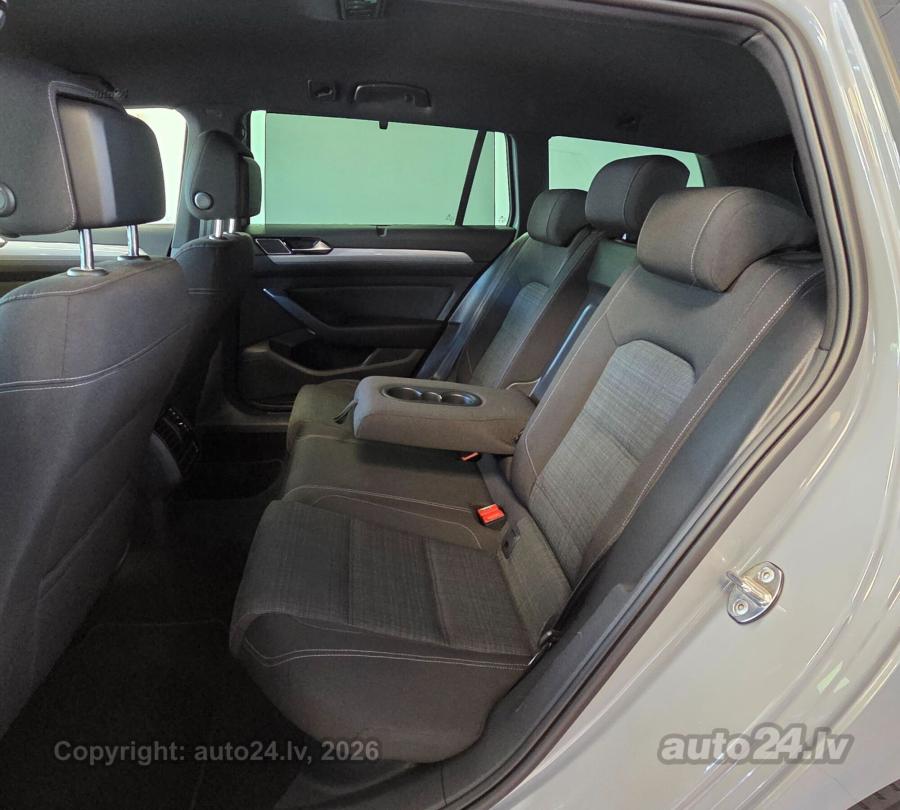 Grey Volkswagen Passat 2022 in Tartu, with an engine capacity of 2.00 L and mileage of 152 thousand km for 18990 €, photo 10 on AUTOMOTO.COM.LV