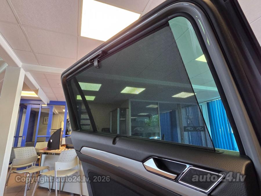 Grey Volkswagen Passat 2022 in Tartu, with an engine capacity of 2.00 L and mileage of 152 thousand km for 18990 €, photo 17 on AUTOMOTO.COM.LV