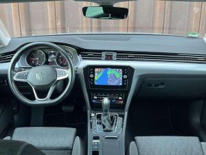 Grey Volkswagen Passat 2022 in Kaunas, with an engine capacity of 1.97 L and mileage of 170 thousand km for 16499 €, photo 8 on AUTOMOTO.COM.LV