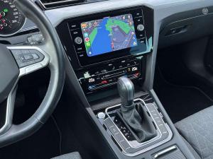 Grey Volkswagen Passat 2022 in Kaunas, with an engine capacity of 1.97 L and mileage of 170 thousand km for 16499 €, photo 15 on AUTOMOTO.COM.LV