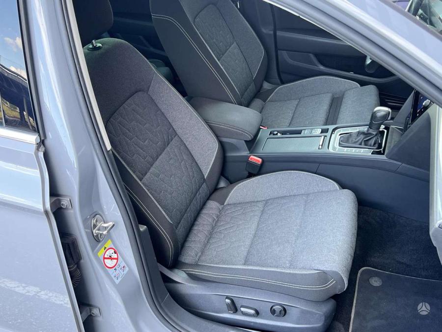 Grey Volkswagen Passat 2022 in Kaunas, with an engine capacity of 1.97 L and mileage of 170 thousand km for 16499 €, photo 17 on AUTOMOTO.COM.LV