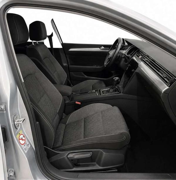 Grey Volkswagen Passat 2022 in Kaunas, with an engine capacity of 1.97 L and mileage of 161 thousand km for 18800 €, photo 7 on AUTOMOTO.COM.LV