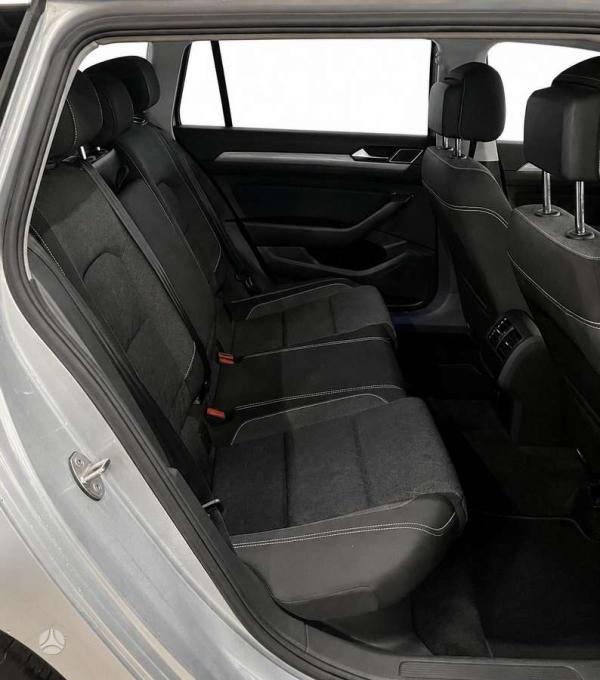 Grey Volkswagen Passat 2022 in Kaunas, with an engine capacity of 1.97 L and mileage of 161 thousand km for 18800 €, photo 8 on AUTOMOTO.COM.LV