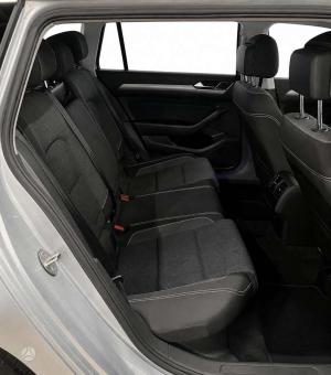 Grey Volkswagen Passat 2022 in Kaunas, with an engine capacity of 1.97 L and mileage of 161 thousand km for 18800 €, photo 9 on AUTOMOTO.COM.LV