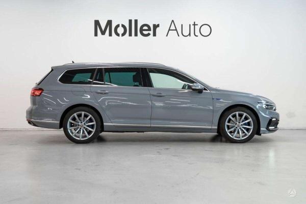 Grey Volkswagen Passat 2022 in Vilnius, with an engine capacity of 1.40 L and mileage of 127 thousand km for 24000 €, photo 4 on AUTOMOTO.COM.LV