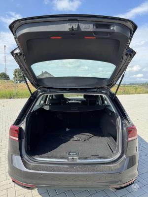 Pelēks Volkswagen Passat 2022 Tauragė, ar dzinēja tilpumu 1.97 L un nobraukumu 241 tūkst. km par 13700 €, foto 13 vietnē AUTOMOTO.COM.LV