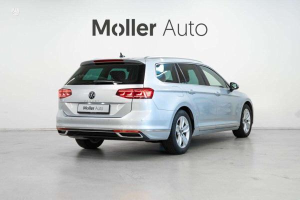Grey Volkswagen Passat 2022 in Vilnius, with an engine capacity of 1.50 L and mileage of 119 thousand km for 20900 €, photo 3 on AUTOMOTO.COM.LV