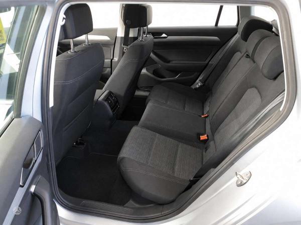 Grey Volkswagen Passat 2022 in Vilnius, with an engine capacity of 1.97 L and mileage of 169 thousand km for 14900 €, photo 6 on AUTOMOTO.COM.LV