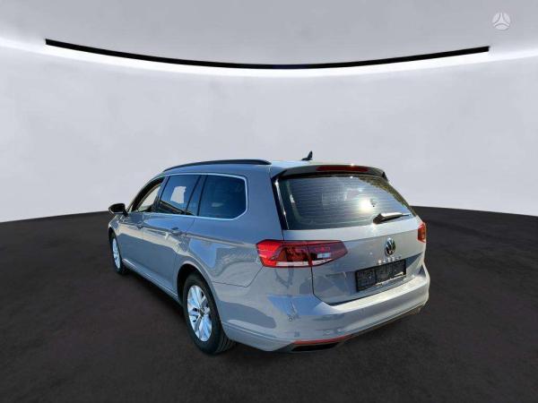 Grey Volkswagen Passat 2022 in Kaunas, with an engine capacity of 1.97 L and mileage of 179 thousand km for 14999 €, photo 3 on AUTOMOTO.COM.LV