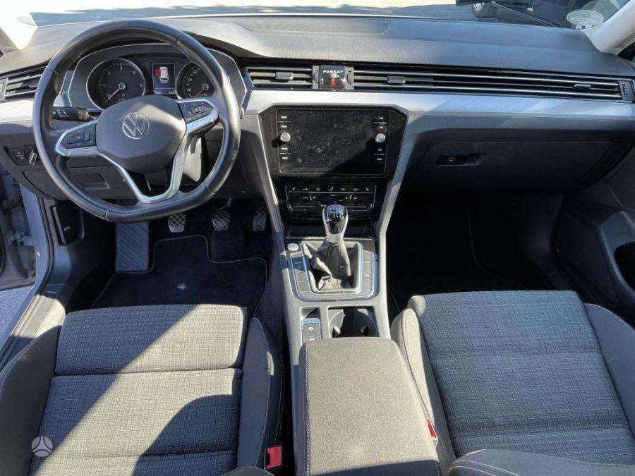 Grey Volkswagen Passat 2022 in Kaunas, with an engine capacity of 1.97 L and mileage of 179 thousand km for 14999 €, photo 6 on AUTOMOTO.COM.LV