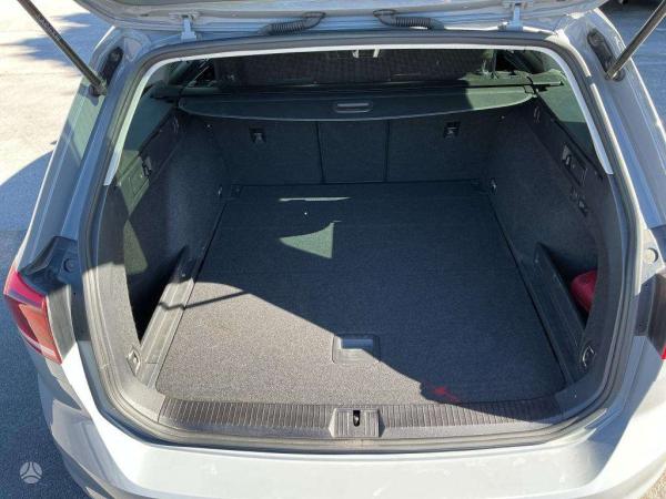 Grey Volkswagen Passat 2022 in Kaunas, with an engine capacity of 1.97 L and mileage of 179 thousand km for 14999 €, photo 9 on AUTOMOTO.COM.LV