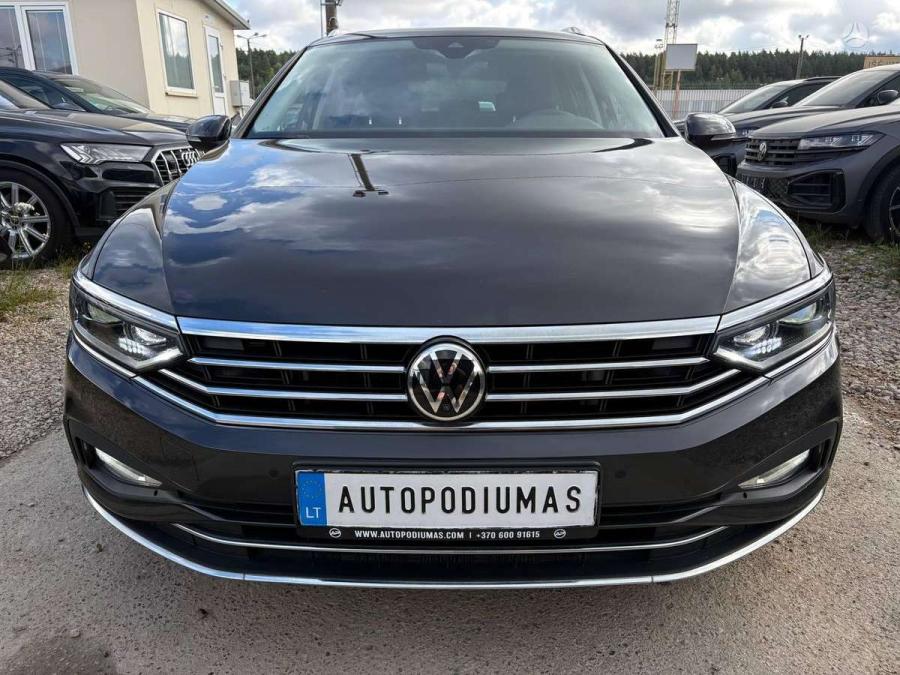 Grey Volkswagen Passat 2022 in Vilnius, with an engine capacity of 1.97 L and mileage of 178 thousand km for 18500 €, photo 5 on AUTOMOTO.COM.LV