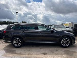 Grey Volkswagen Passat 2022 in Vilnius, with an engine capacity of 1.97 L and mileage of 178 thousand km for 18500 €, photo 7 on AUTOMOTO.COM.LV
