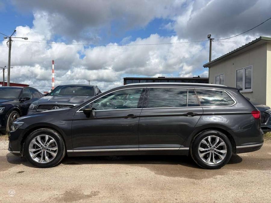 Grey Volkswagen Passat 2022 in Vilnius, with an engine capacity of 1.97 L and mileage of 178 thousand km for 18500 €, photo 8 on AUTOMOTO.COM.LV