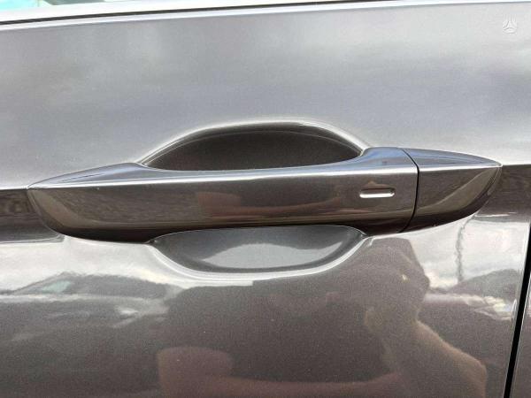 Grey Volkswagen Passat 2022 in Vilnius, with an engine capacity of 1.97 L and mileage of 178 thousand km for 18500 €, photo 11 on AUTOMOTO.COM.LV