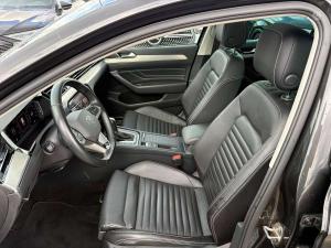 Grey Volkswagen Passat 2022 in Vilnius, with an engine capacity of 1.97 L and mileage of 178 thousand km for 18500 €, photo 13 on AUTOMOTO.COM.LV