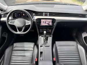 Grey Volkswagen Passat 2022 in Vilnius, with an engine capacity of 1.97 L and mileage of 178 thousand km for 18500 €, photo 20 on AUTOMOTO.COM.LV
