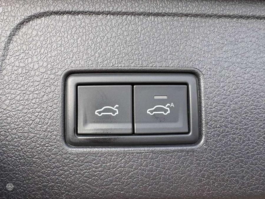 Grey Volkswagen Passat 2022 in Vilnius, with an engine capacity of 1.97 L and mileage of 178 thousand km for 18500 €, photo 31 on AUTOMOTO.COM.LV